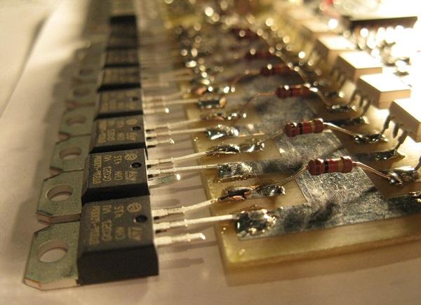 Souder un composant CMS - Astuces Pratiques