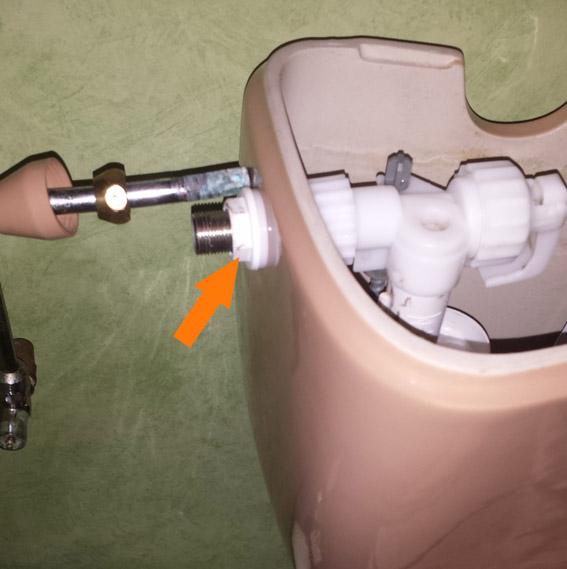 Changer le robinet flotteur d'un wc - Astuces Pratiques