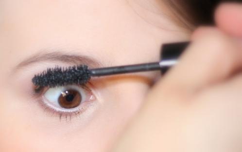 Astuces de maquillage pour vos cils - Astuces Pratiques